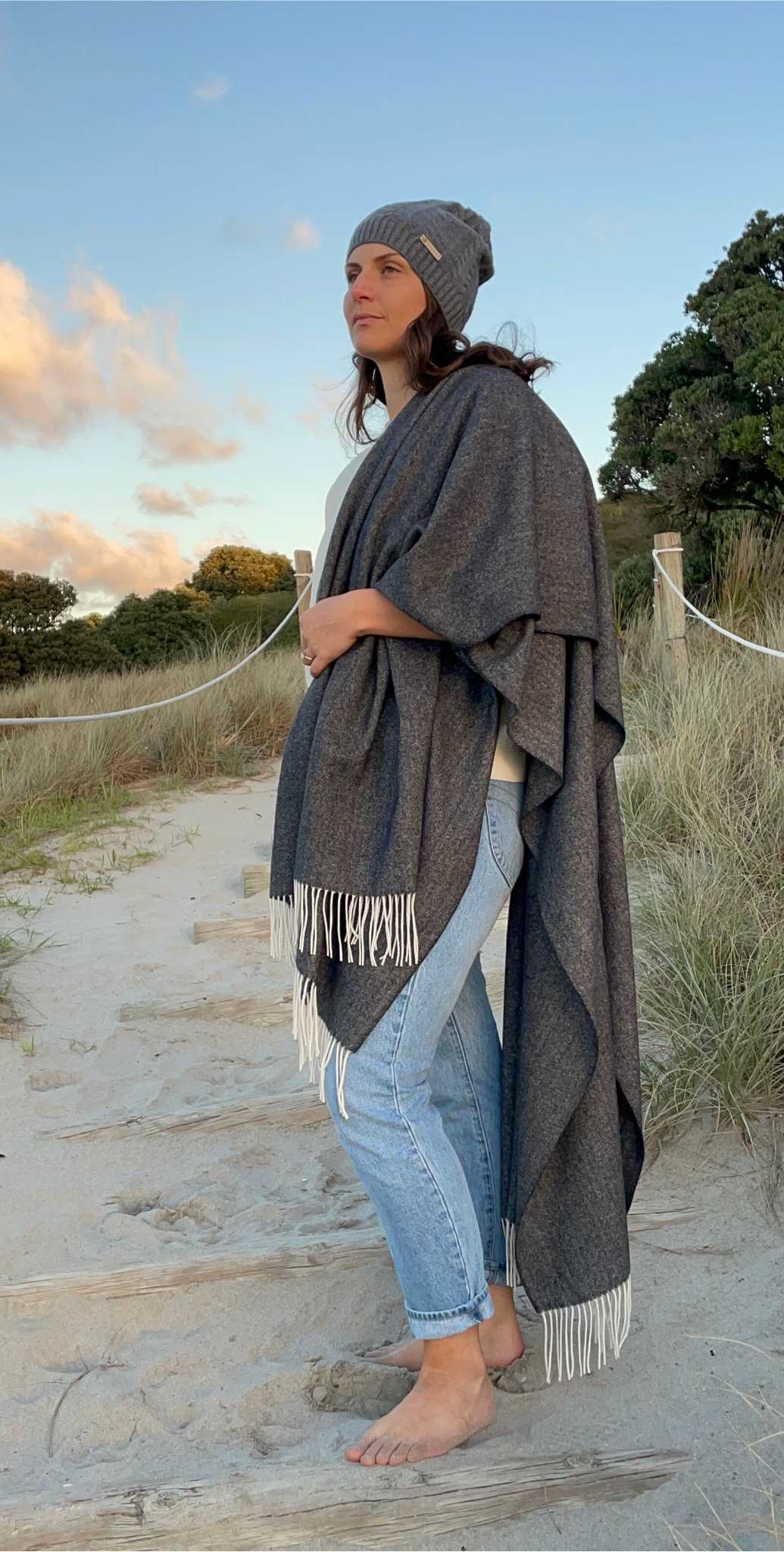 Loomwares | Cashmere, Merino, Linen Blankets, Throws, Wraps & Knits